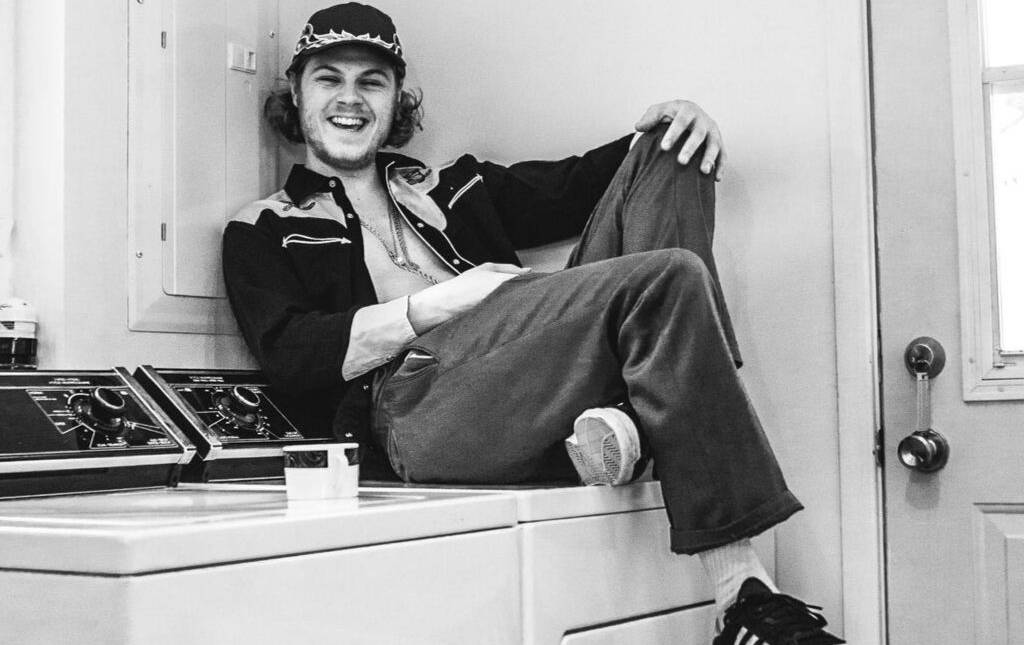 Simon Kearney: Hold On, I’m Coming! - SOCAN Words and Music