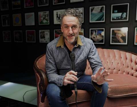 Vidéo : Les Pros – Rob Carli, compositeur à l’image - Paroles & Musique